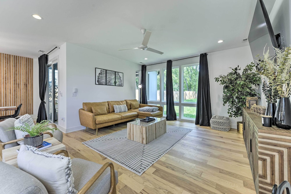Modern Raleigh Home W/ Patio ~ 2 Mi To Downtown! - Raleigh, NC