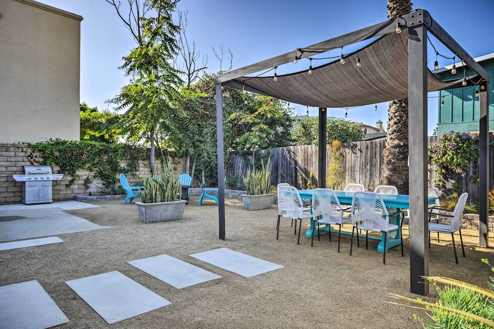 Remodeled Ventura Beach Home With Yard & Fire Pit! - Ventura, CA