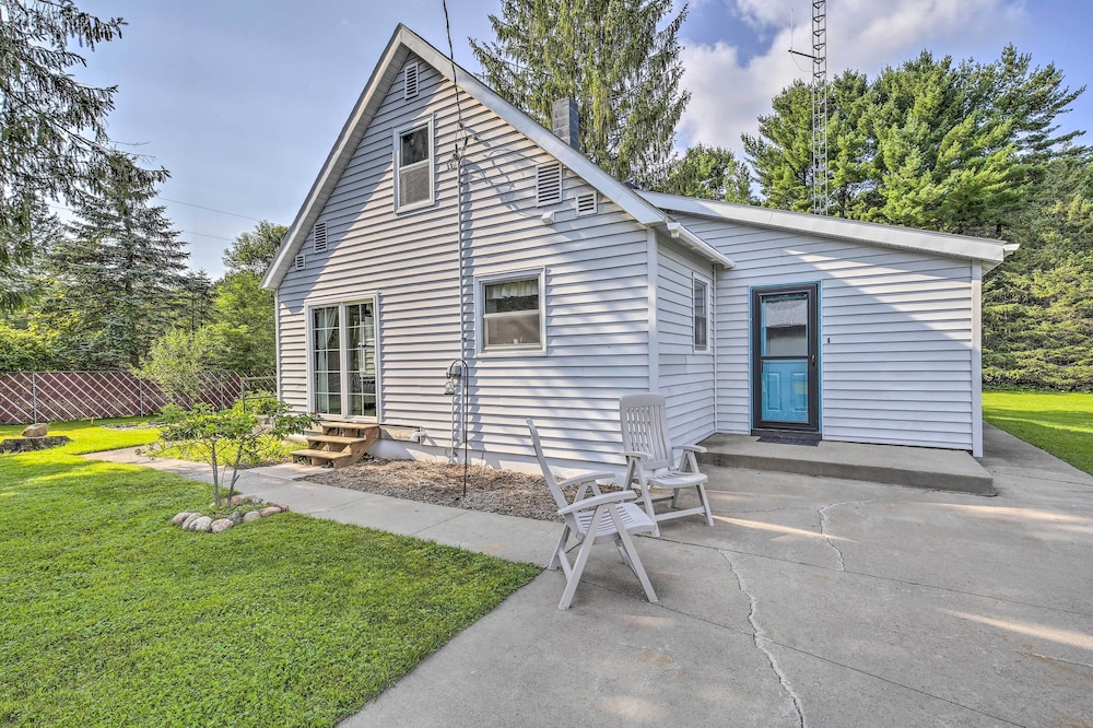 Eclectic Ladysmith Hideaway: Hike And Hunt! - Ladysmith, WI