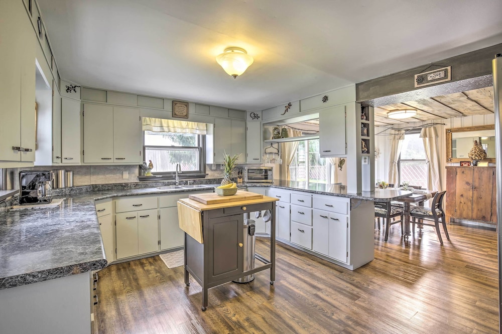 Eclectic Ladysmith Hideaway: Hike And Hunt! - Ladysmith, WI