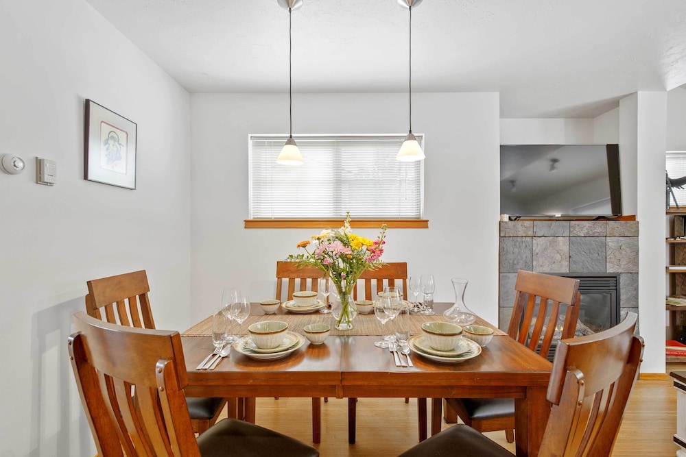 'Heart Of Bozeman' Townhome W/ Patio Near Msu - Bozeman, MT