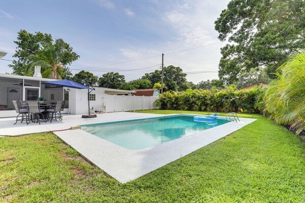 Bright Pinellas Park Getaway W/ Private Pool! - Tropicana Field St. Petersburg