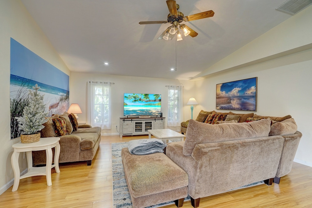 Game Room & Deck: Spacious Home In St James City - Sanibel Island, FL