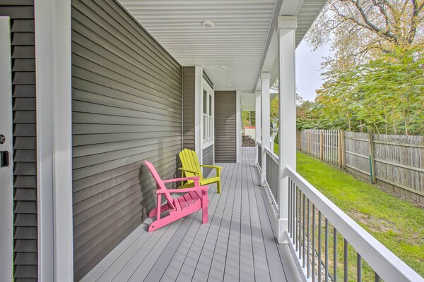 < 1 Mi To Dtwn Ludington: Bright Lower-level Unit - Ludington, MI