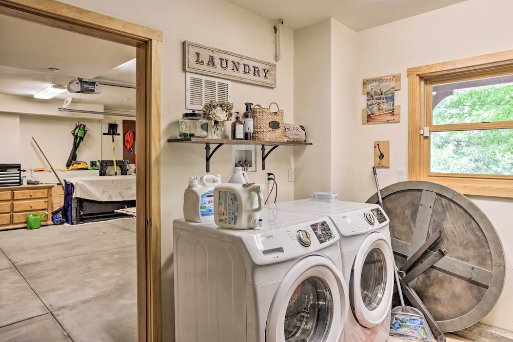 Steps To Lake: Cabin W/ Deck In Lake Arrowhead - Lake Arrowhead, CA