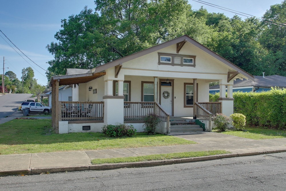 Walk To Dtwn Hot Springs: 'Lazy Daze Bungalow' - Hot Springs, AR