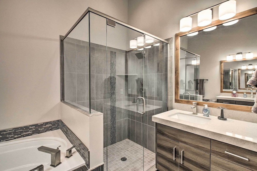 Modern Townhome W/ Mtn Views < 7 Mi To Ski Resorts - Ogden, UT