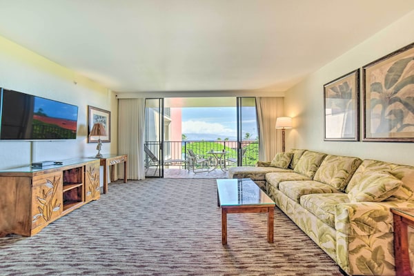 Cute Beachfront Condo W/ Lanai & Resort Pools - Maui, HI