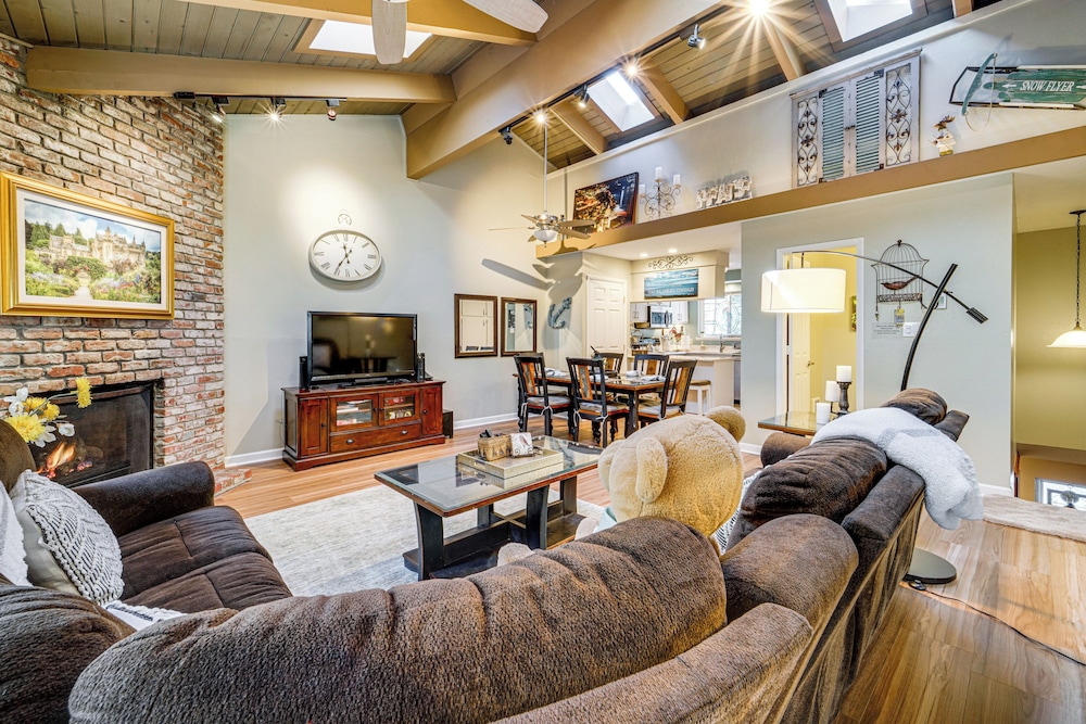 1 Mi To Diamond Peak Ski Resort: Condo W/ Pool - Incline Village