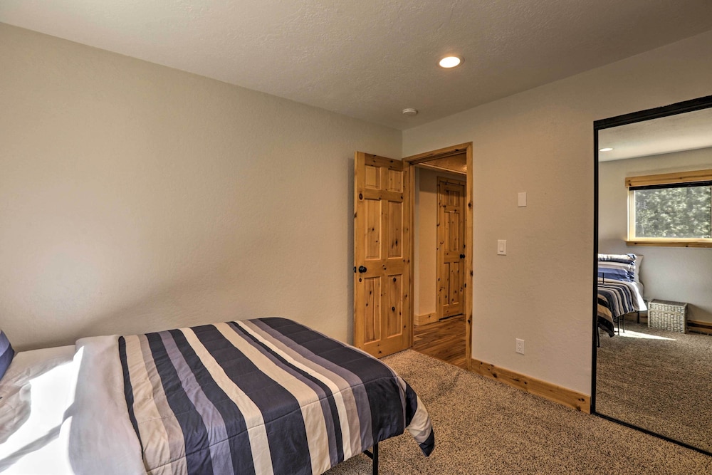 South Lake Tahoe Cabin ~ 7 Mi To Ski Resort! - Indian Creek Reservoir, CA