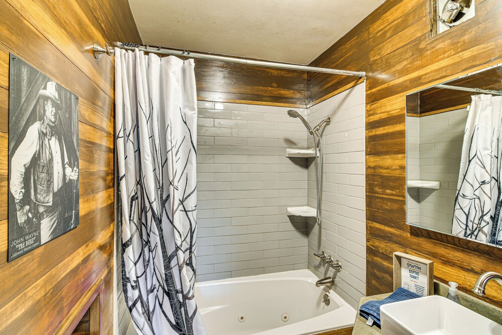 Graeagle Vacation Rental Cabin W/ Game Room! - Graeagle, CA