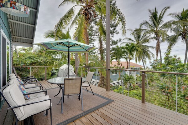 Breezy Kailua-kona Bungalow W/ Lanai & Ocean View! - Hawaii