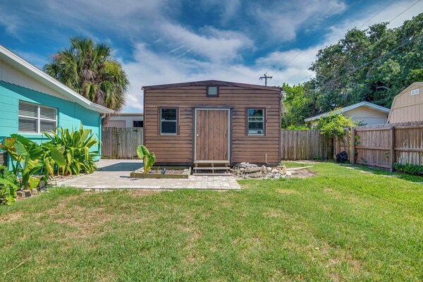 Walkable Florida Duplex: 2 Blocks To Cocoa Beach! - Cocoa Beach, FL