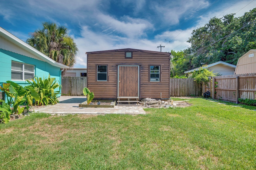 Walkable Florida Duplex: 2 Blocks To Cocoa Beach! - Cocoa Beach, FL