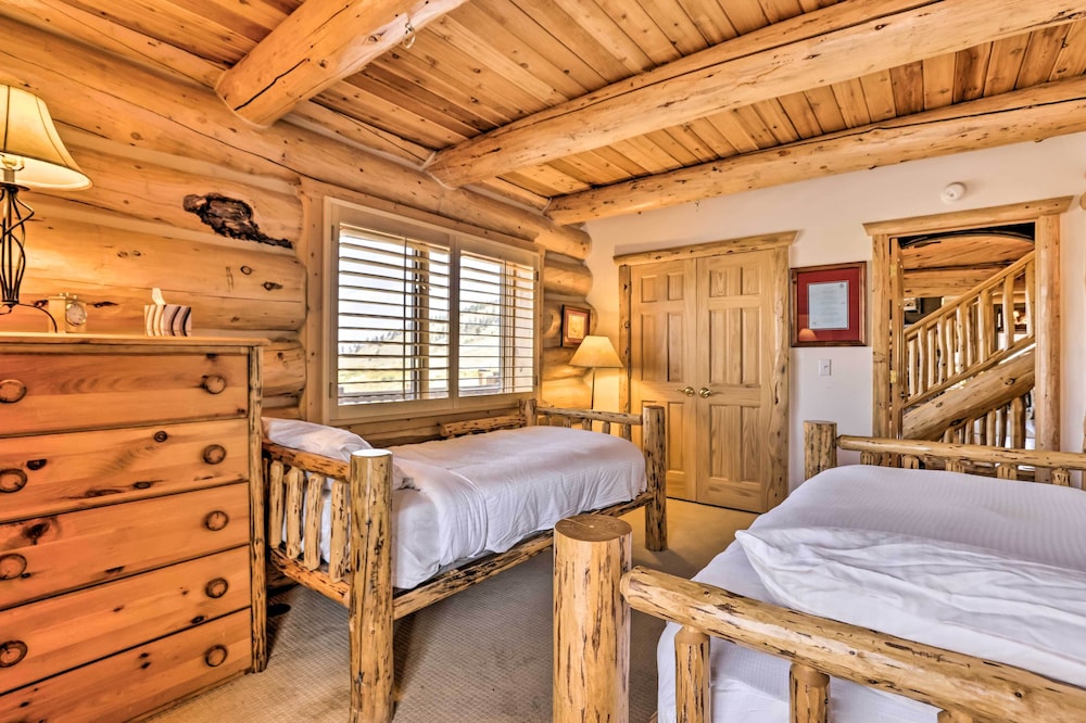 Skiing & Hiking Access: Spacious Granby Cabin! - Granby, CO