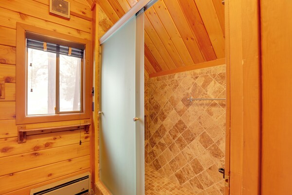 2 Mi To Northstar Resort: Idyllic Cabin W/ Shuttle - Olympic Valley, CA