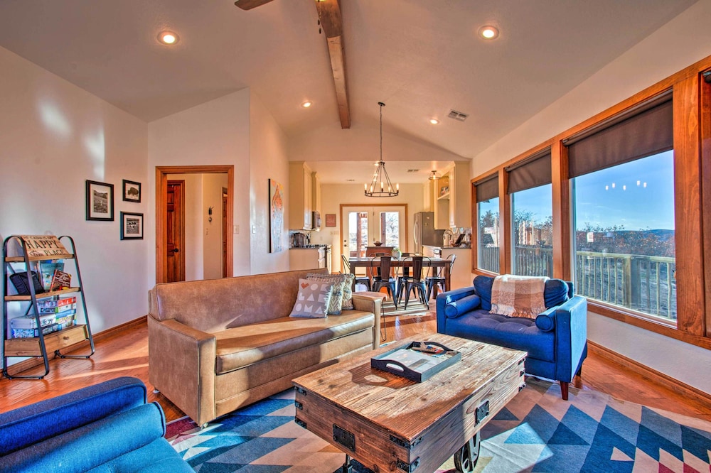 Updated Cabin W/ 360-degree Mtn View: 1 Mi To Lake - Lawton, OK