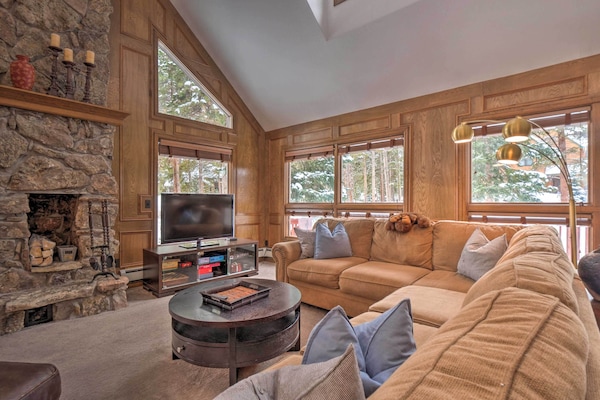 Pet-friendly Breckenridge Home W/ Hot Tub! - Breckenridge, CO