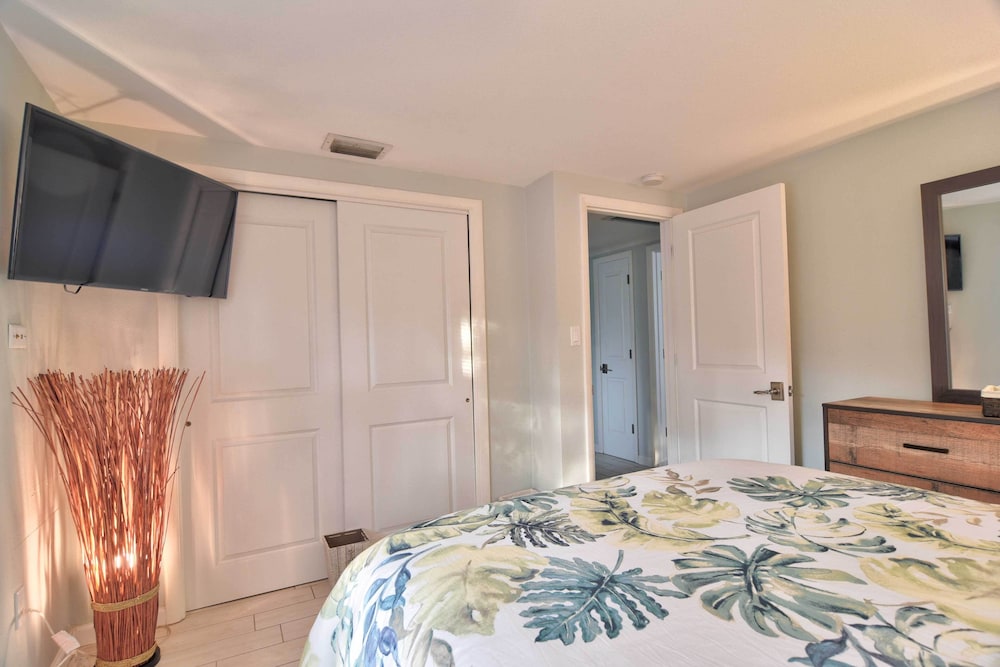 Waterfront Bradenton Home: Heated Pool & Fire Pit - Anna Maria Island, FL