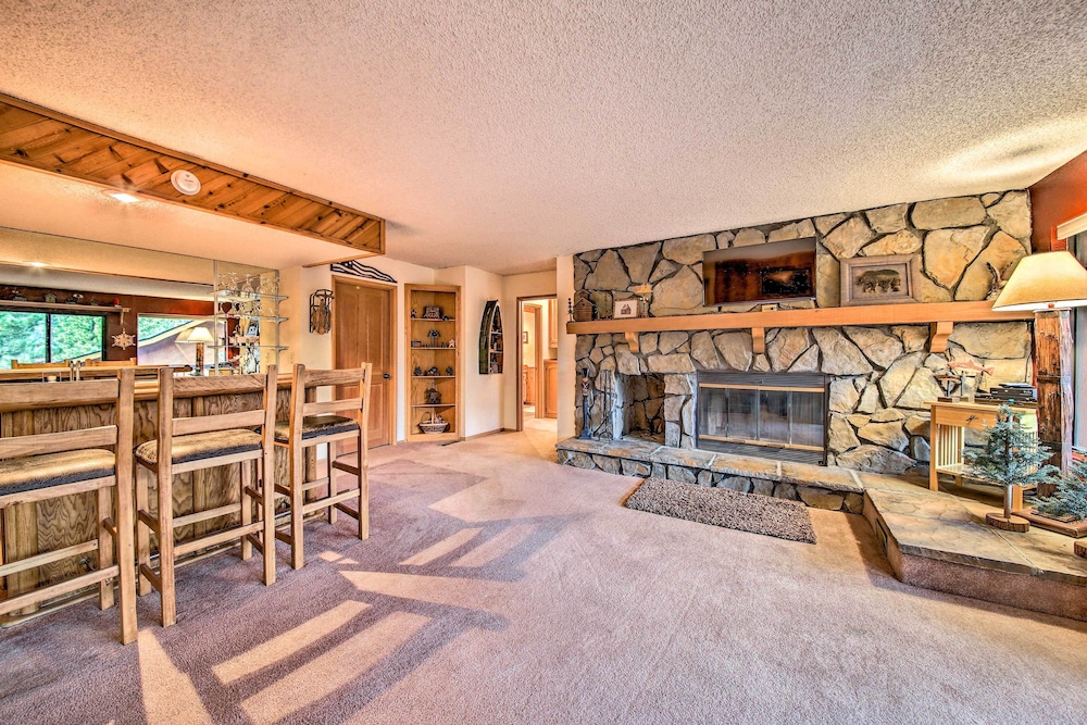 Hike, Ski, Fish: Big Bear Lake Lodge W/ Deck - Big Bear, CA