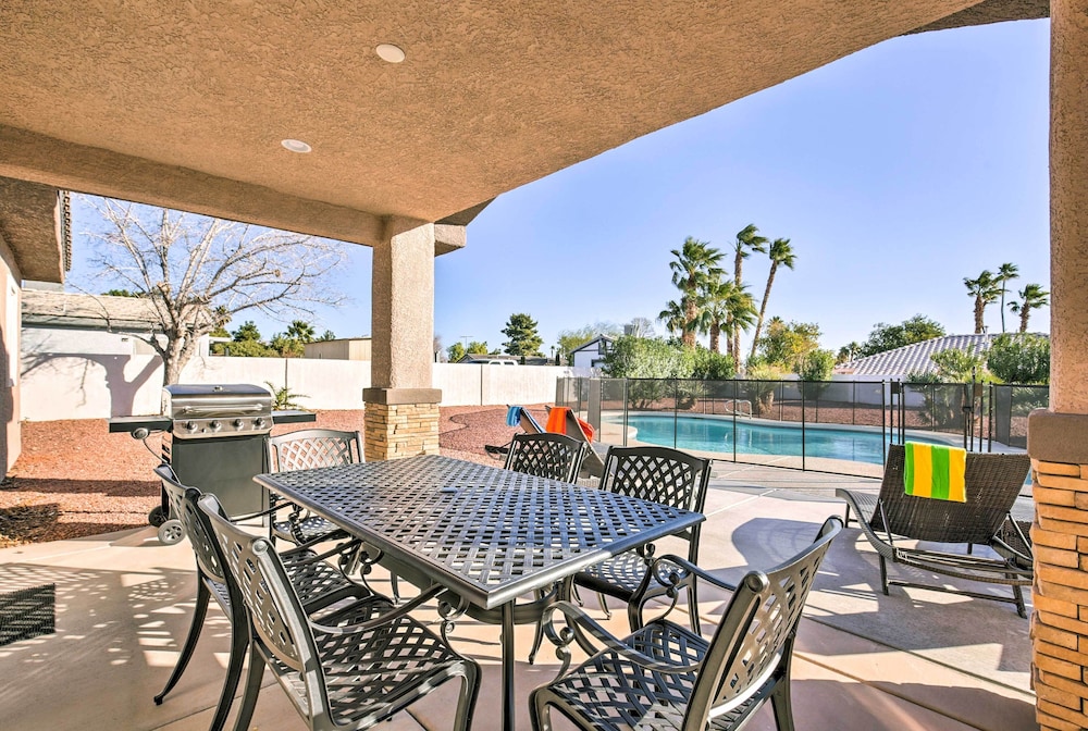 Updated Las Vegas House: Patio & Solar Heated Pool - Las Vegas, NV