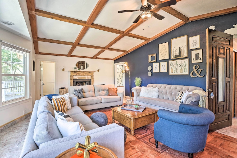 Boho-chic Home W/ Game Room Near Lake Gregory! - Rialto, CA