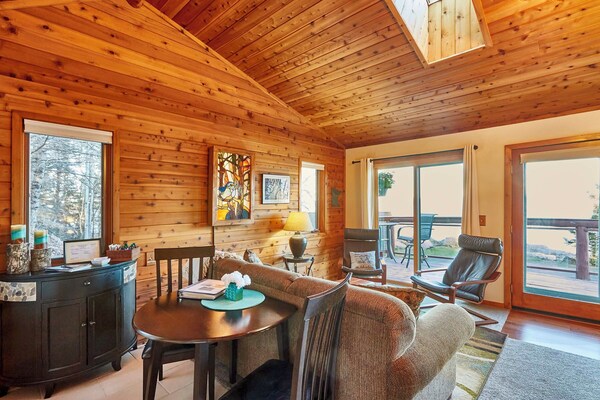 Cozy Schroeder Studio W/ Deck On Lake Superior - Tettegouche State Park, Silver Bay