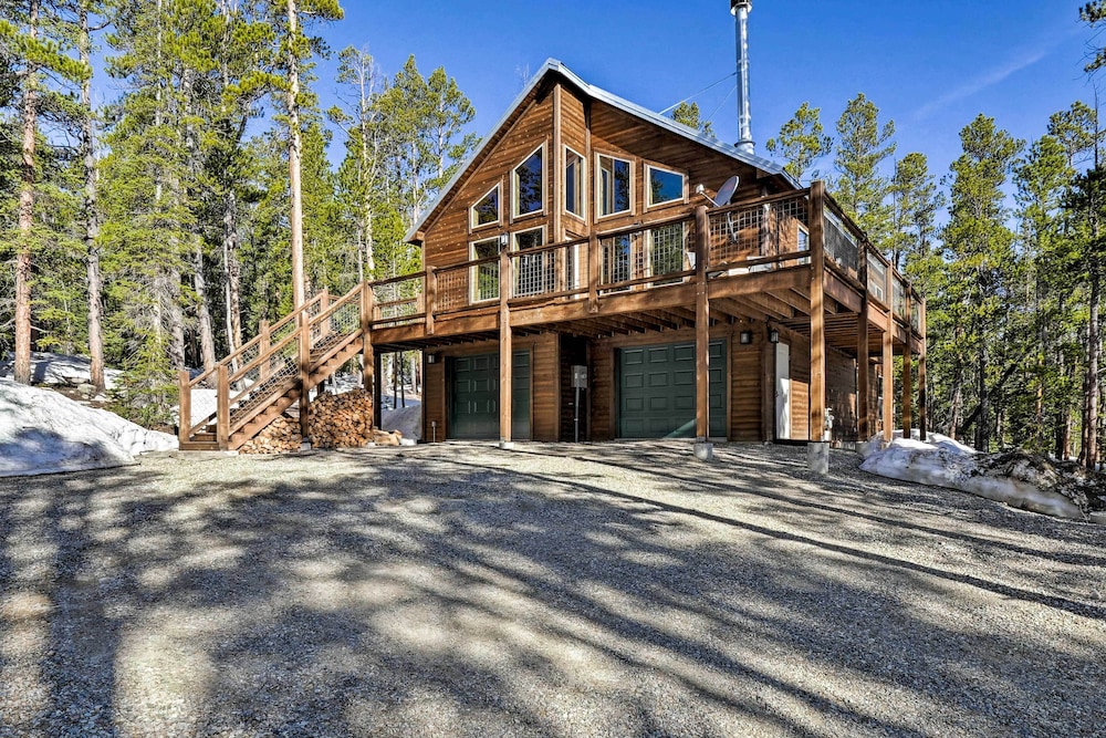 Luxury Mountain Getaway In Fairplay W/ Deck! - Leadville, CO