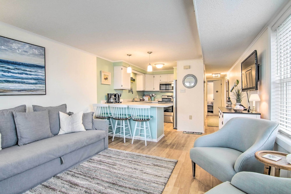 Walk To Maryland Beach: Coastal Condo W/ Balcony - Maryland Beach, MD