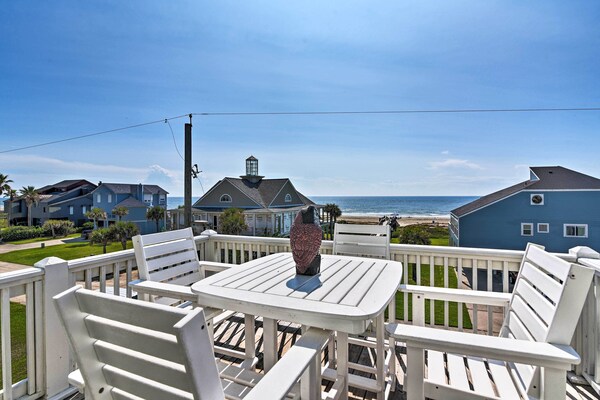 Ocean-view 'Kahala Beach Bliss' Home In Galveston! - Jamaica Beach, TX