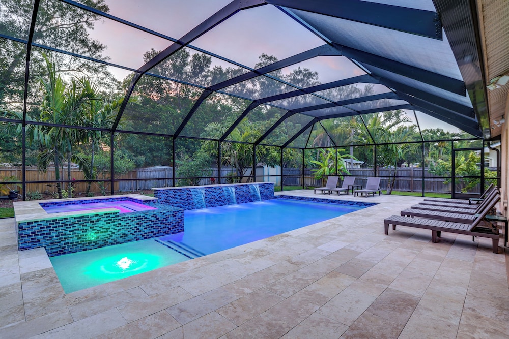 Heated Pool & Spa, 4 Mi To Beach: Seminole Home - Largo, FL