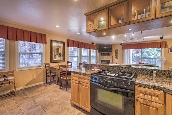 3 Mi To Skiing! Incline Village Retreat W/ Sauna - Carson City, NV