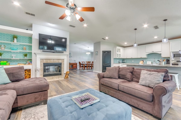 Spacious Home W/ Sunroom, 15 Mi To Pensacola! - Spring Lake, Cantonment