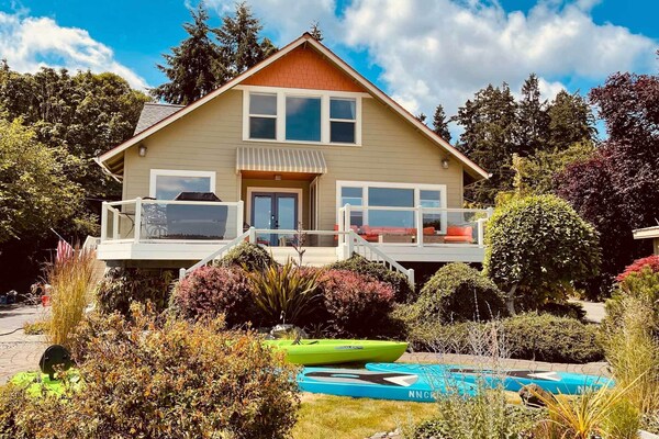 Direct Beach Access: Getaway On Port Orchard! - Bremerton, WA