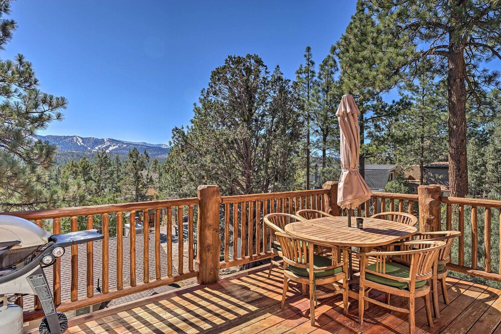 4 Mi To Snow Summit: Cabin W/ Mtn Views & Decks - Big Bear, CA