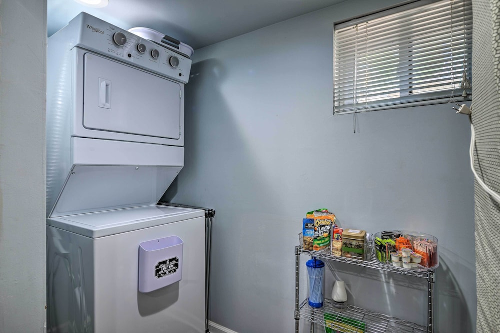 Stylish Dc Studio ~ 5 Mi To National Mall! - Hyattsville, MD