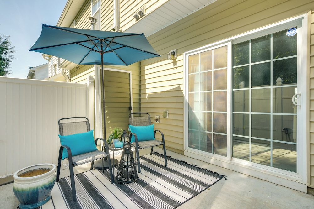 Pet-friendly Family Townhome W/ Private Patio - Clayton, NC