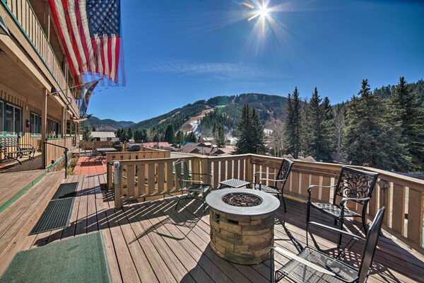 Walkable Location! Mtn-view Condo In Red River - Eagle Nest, NM
