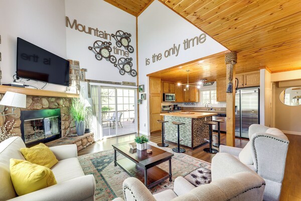 Remodeled Crestline Retreat: Walk To Lake Gregory! - Rialto, CA