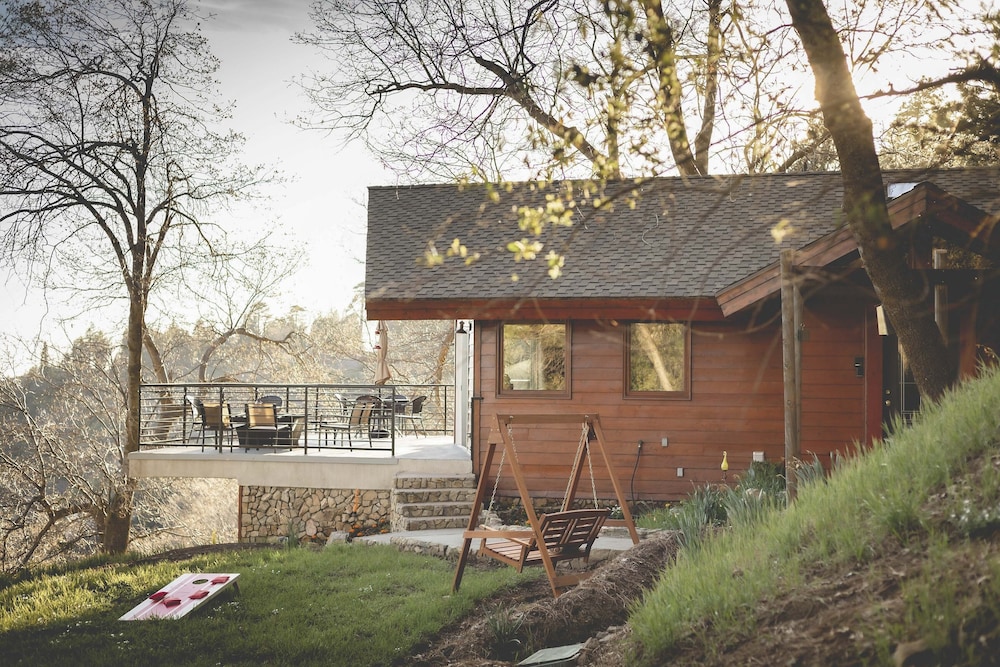 Secluded Home On 1-acre Lot W/ Unparalleled Views - Lake Arrowhead, CA