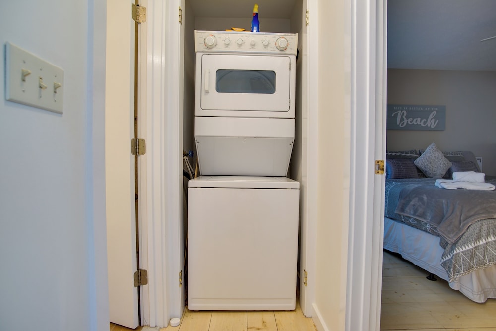 Charming Cape Cod Home W/ Patio, 2 Mi To Beach! - Sandwich, MA