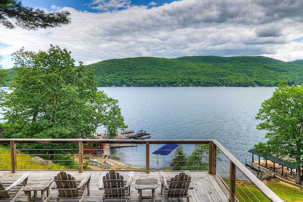 Waterfront Lake George Cabin: Walk To Water - Lake George, NY