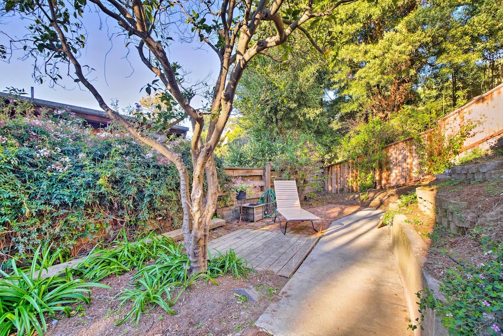 Walk To Keller Beach: Waterfront Studio W/ Hot Tub - Angel Island State Park, Tiburon