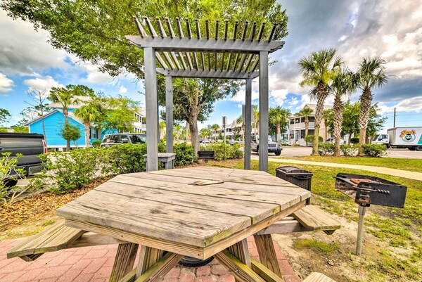 Screened Porch + Beach Access: Port St Joe Cottage - Port St. Joe, FL