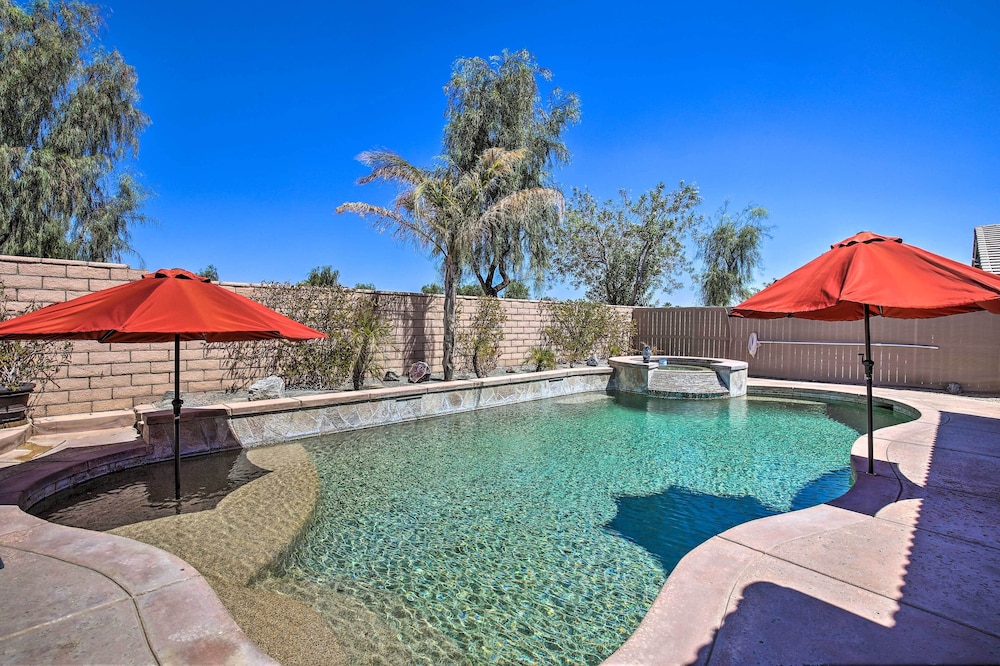 Coachella Retreat: Pool, Near Music Festivals - Coachella, CA
