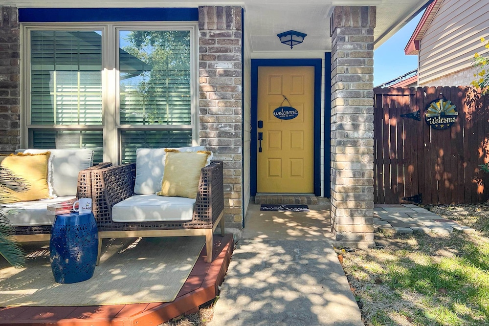 San Antonio Family Home W/ Game Room & Fire Pit! - San Antonio, TX