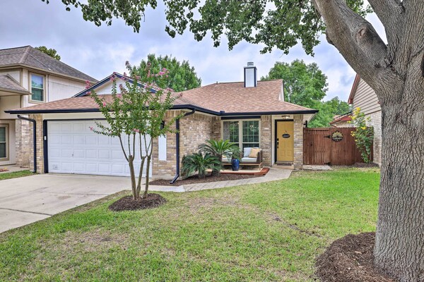 San Antonio Family Home W/ Game Room & Fire Pit! - San Antonio, TX