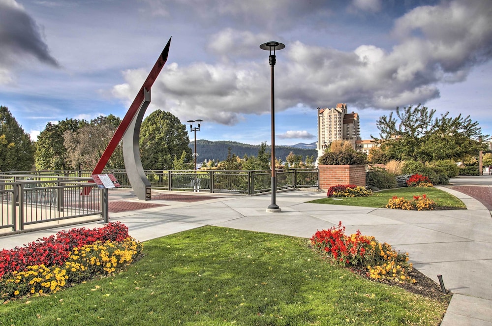 チャーミング ダウンタウン コーー ダレーン ホーム ウィズ ヤード! - アイダホ州