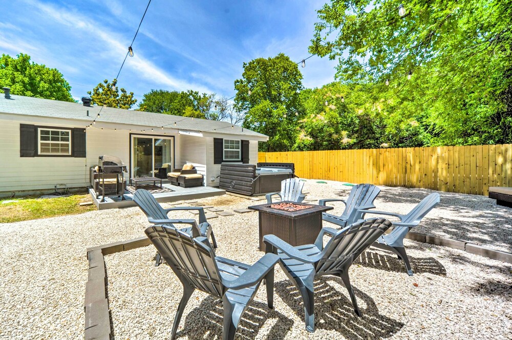 New Braunfels Haven W/ Hot Tub & Fire Pit! - Wimberley, TX