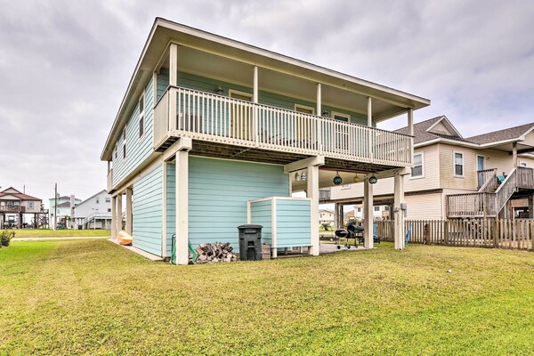 Unwind Poolside, Walk To Beach! Galveston Retreat - Galveston